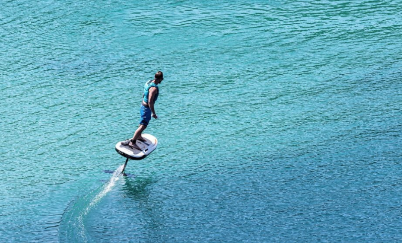 E-Foil Lessons - Learn to Foil | Foilsport Australia